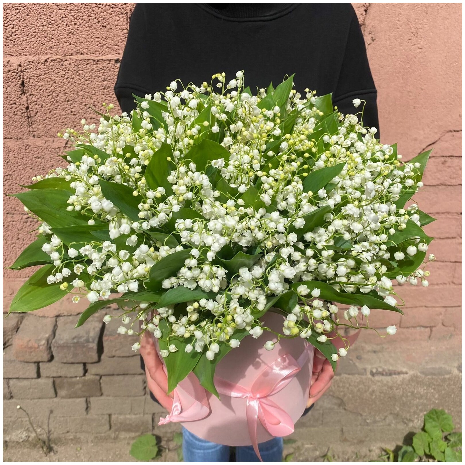 Ландыши 401 шт в коробке d=28 см, h=28 см код. 13727 дос - просто роза ру