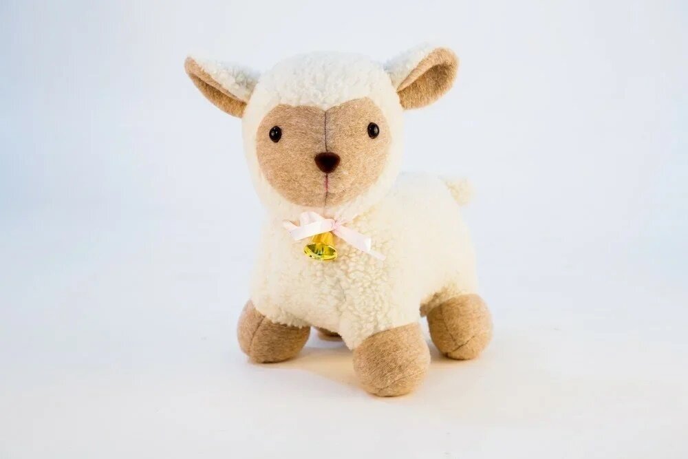 Мягкая игрушка Овечка Бони средняя 23 см из шерсти мериноса Woolhouse кремовая