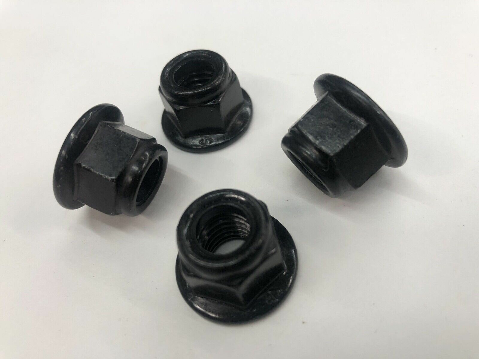 Гайка крепления лыжи Skandic WT/SWT Ski-Doo NUT-FLANGE ELASTIC DIN.6926 233201464