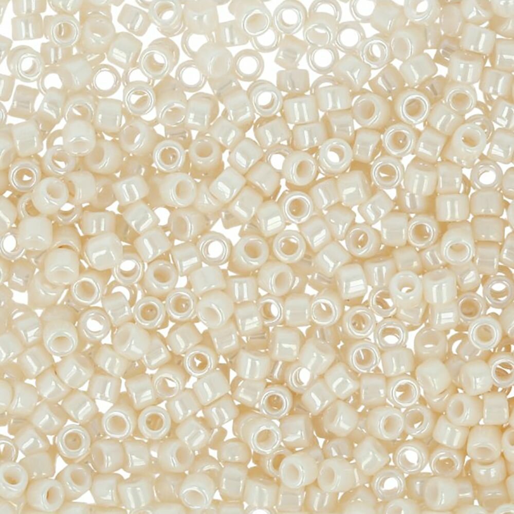 Бисер Япония "TOHO" 11/0 TREASURE №1 1.6 мм 5 х 5 г №0123 кремовый/перламутровый