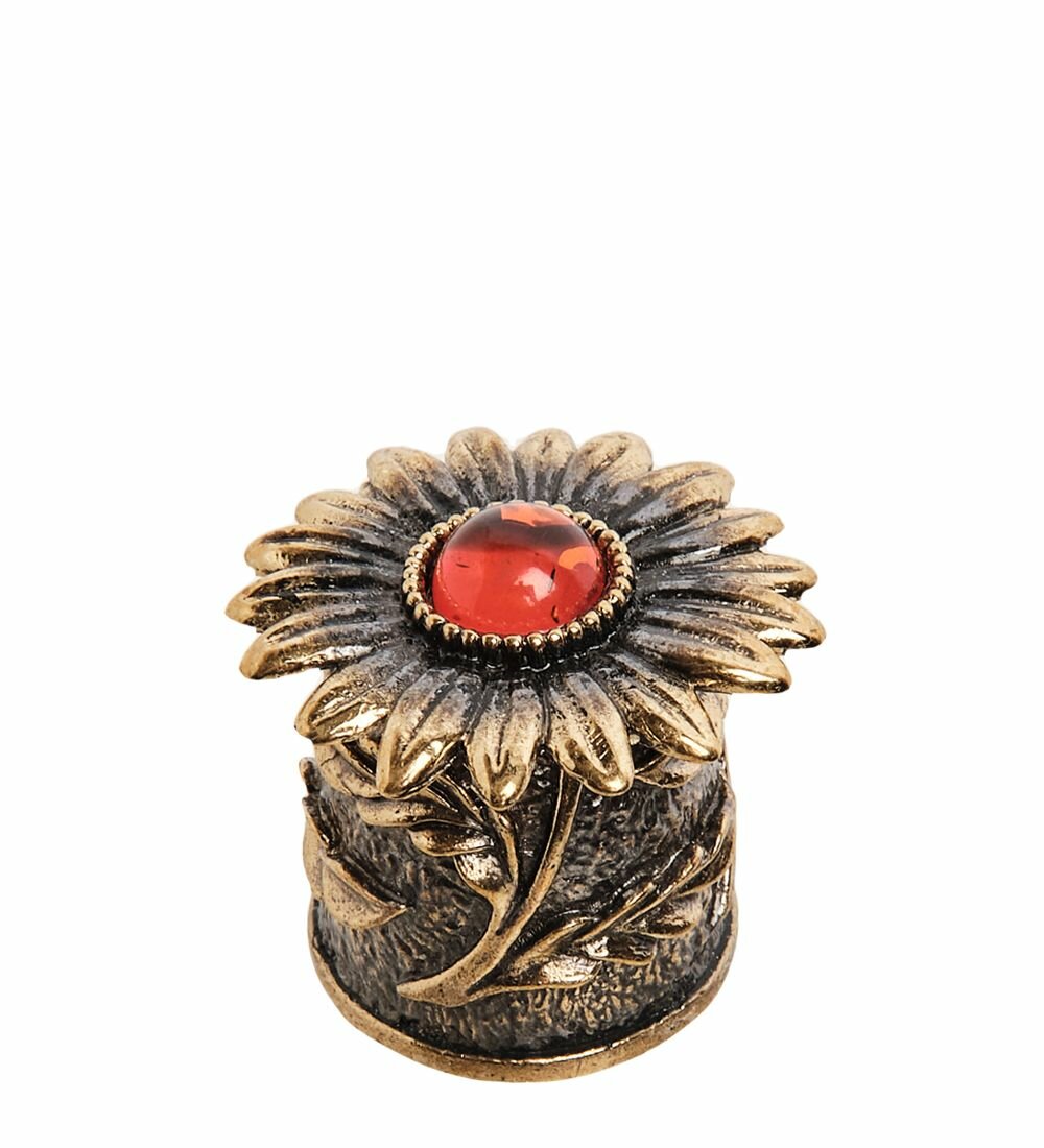 Наперсток 'Хризантема с магнитом' (латунь, янтарь)