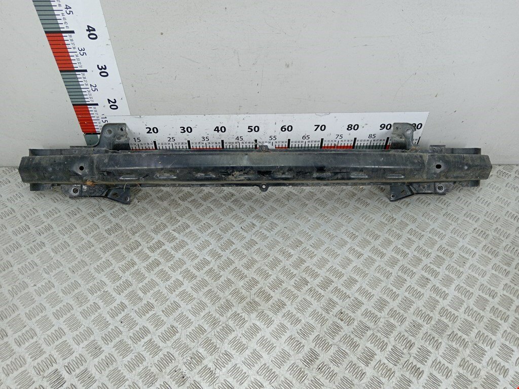 Усилитель бампера передний Volkswagen Golf 4 1J0805551E арт. 2191255