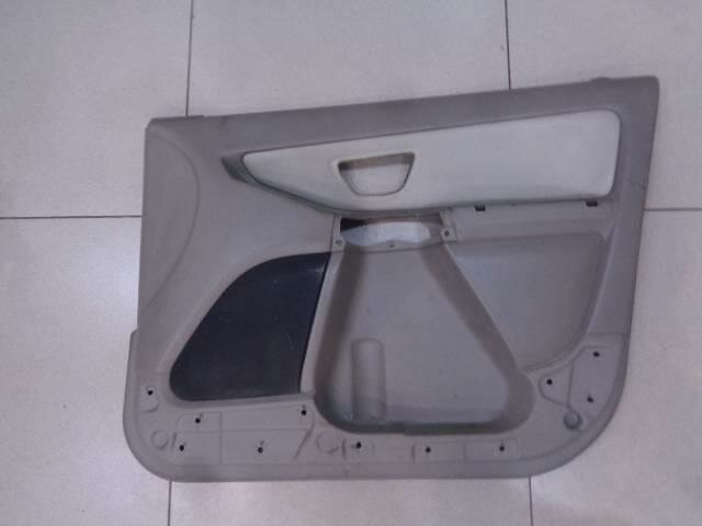 Обшивка двери передней правой от Volvo XC90 2002-2014