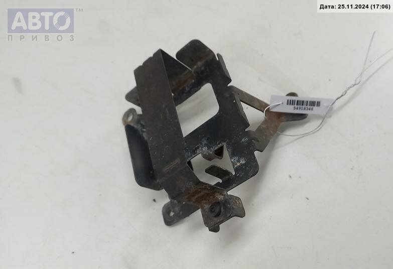 Крепление фары правой BMW 5 E39 (1995-2003)