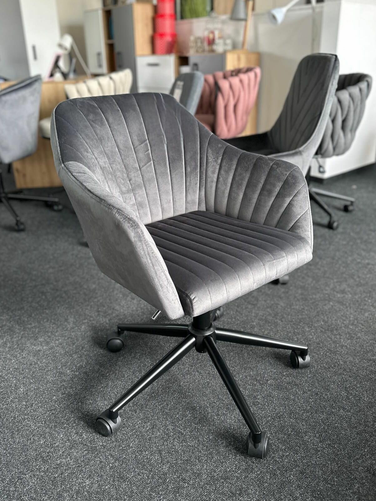 Молодежное компьютерное кресло HALMAR FRESCO серый/черный