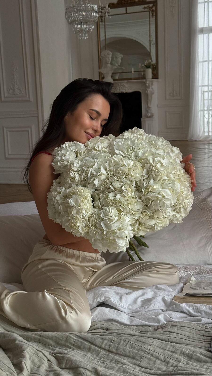 Монобукет Liana Flowers "Гортензия", гортензии, 17 шт, белый