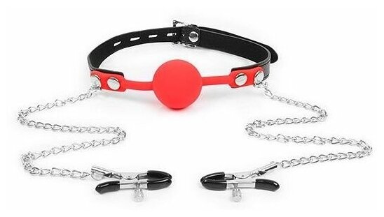 Красный кляп-шарик с зажимами на соски на металлической цепочке