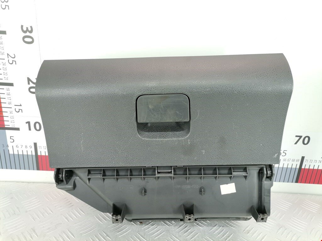 Бардачок (вещевой ящик) Volkswagen Polo 4 6Q1857101F арт. 1581266