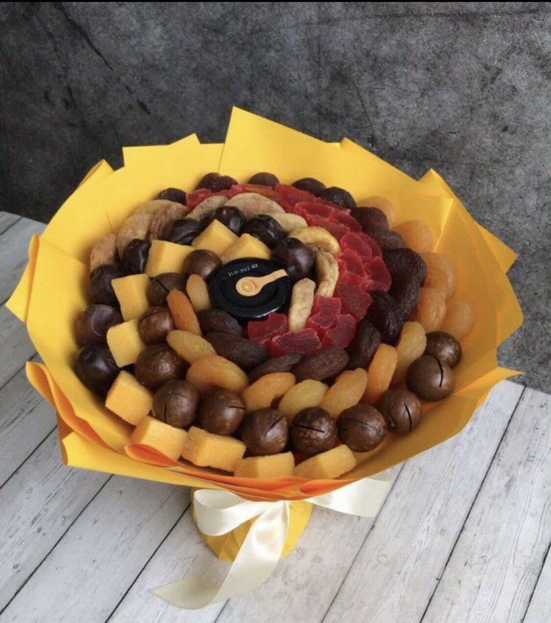 Букет из сухофруктов