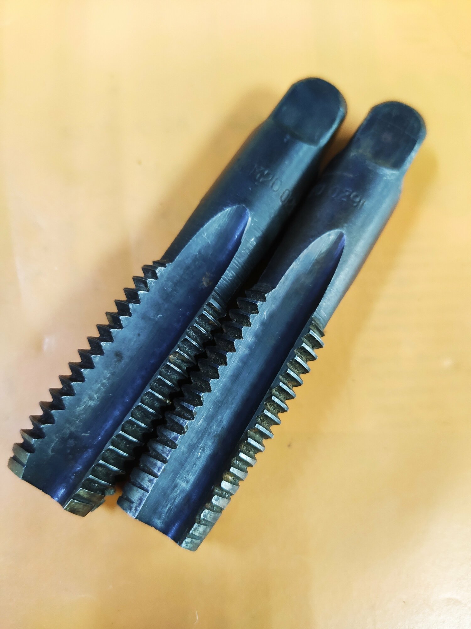 Метчик М 20*2,5 (комп. из 2-х)