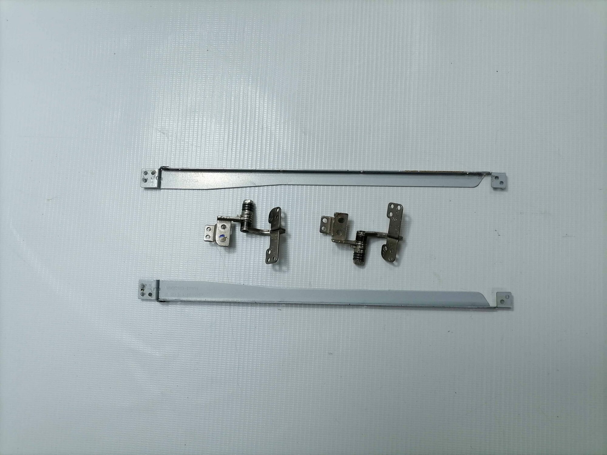 Петли для Samsung R540