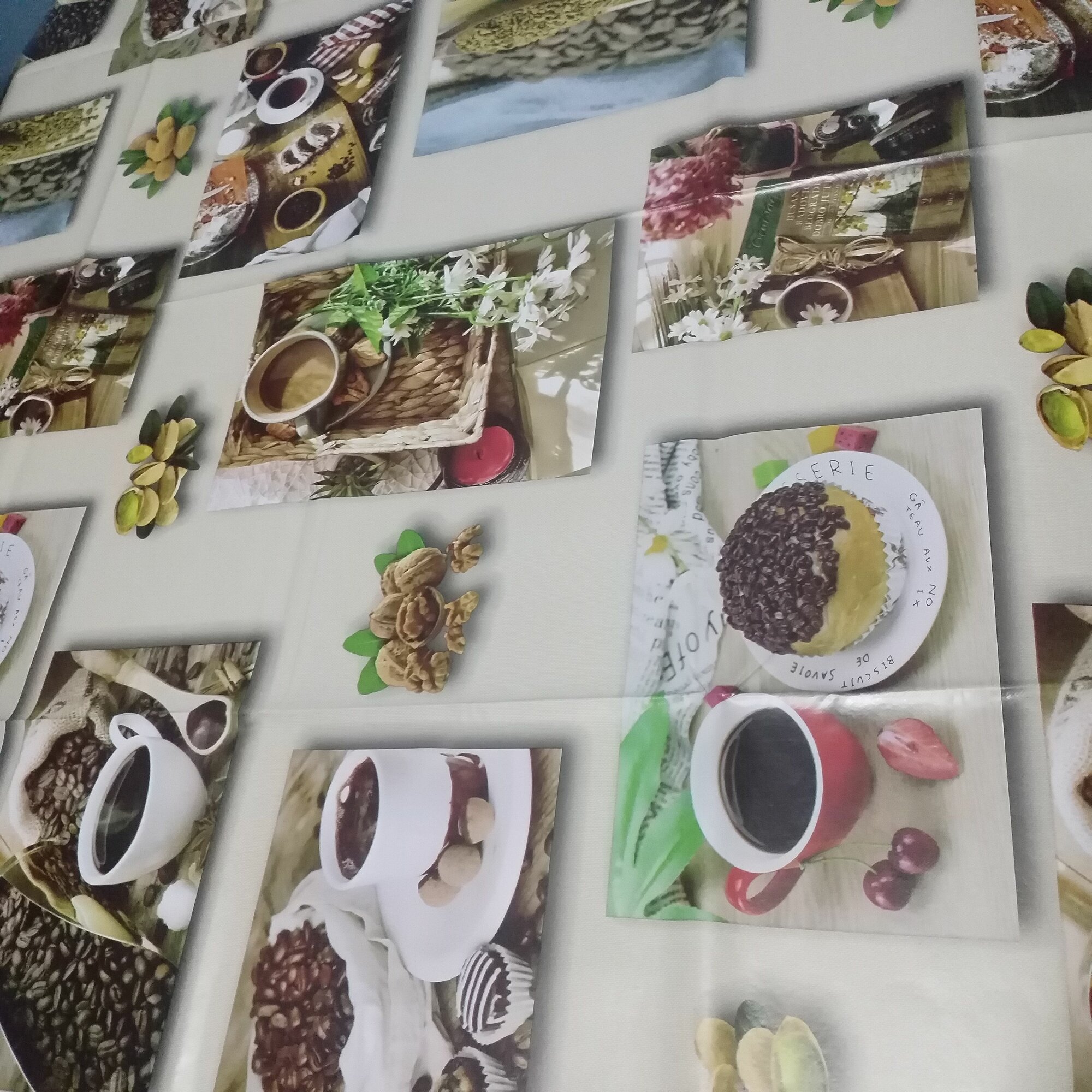 Скатерть, клеенка на стол 137 *180 см