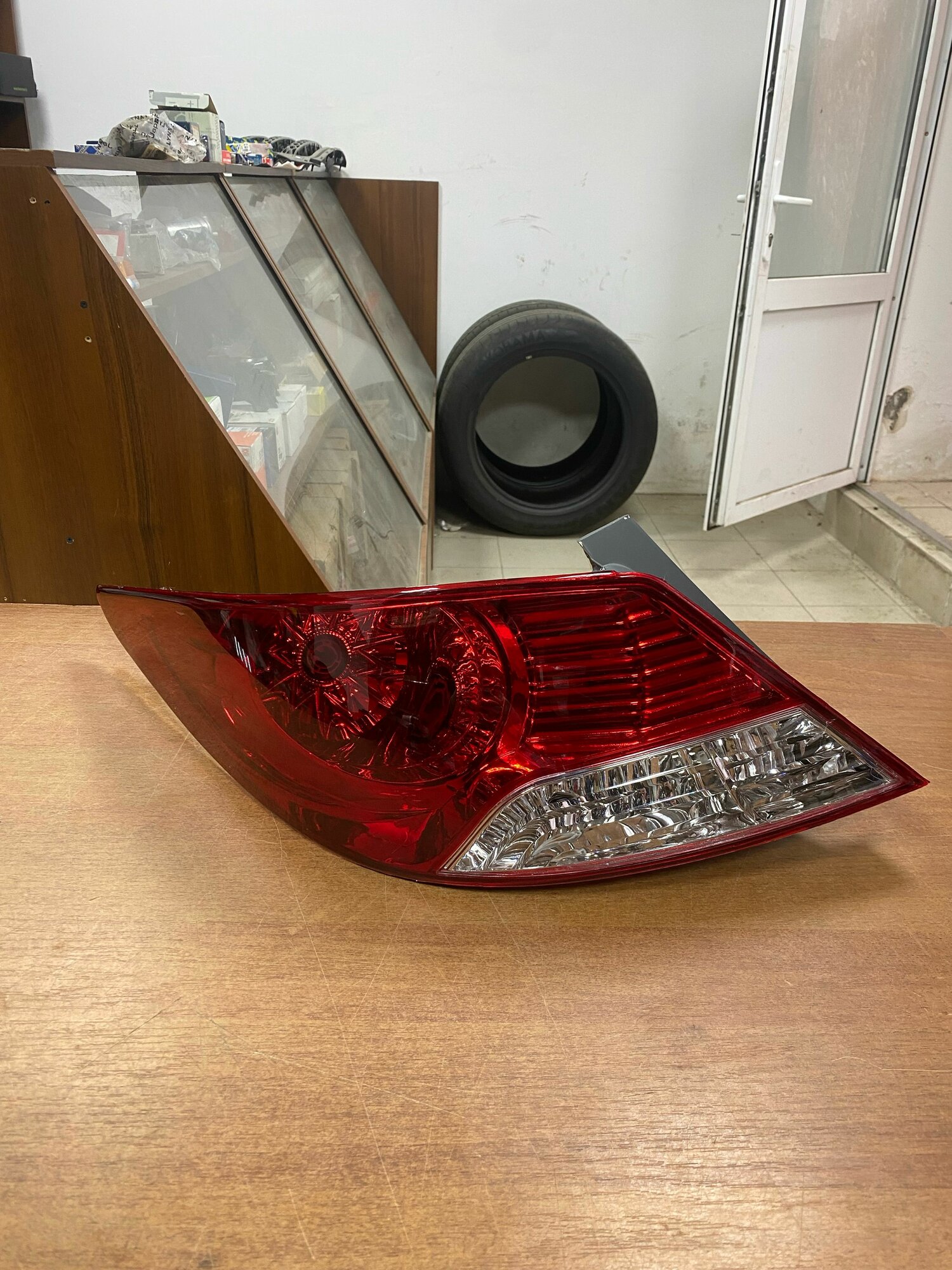 Фонарь задний левый Hyundai Solaris 2010-2014г седан