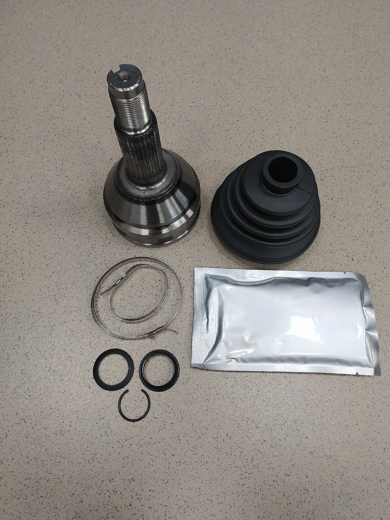 Шрус наружный (28 наружных, 30 внутренних шлица) Chery Fora [2.0 16V 5MT седан] A21XLB3AF2203030C