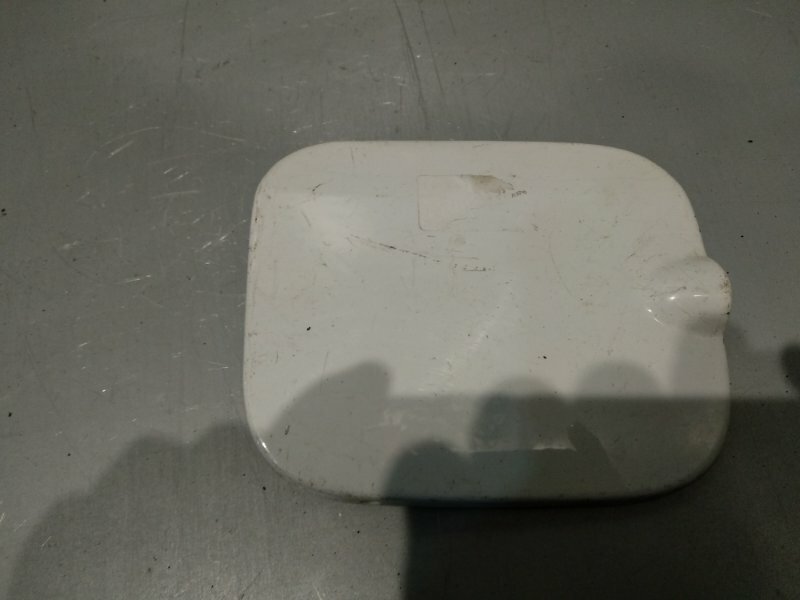 Б/У Лючок топливного бака (белый/бензобака) Renault Logan 04- б/у , Рено Логан Лючок бензобака Renault Logan 2004-2009 1, LS0...