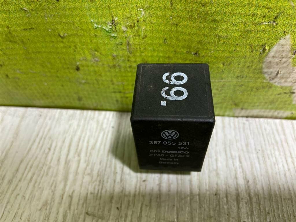 Реле VW Golf 3 Vento 91-97