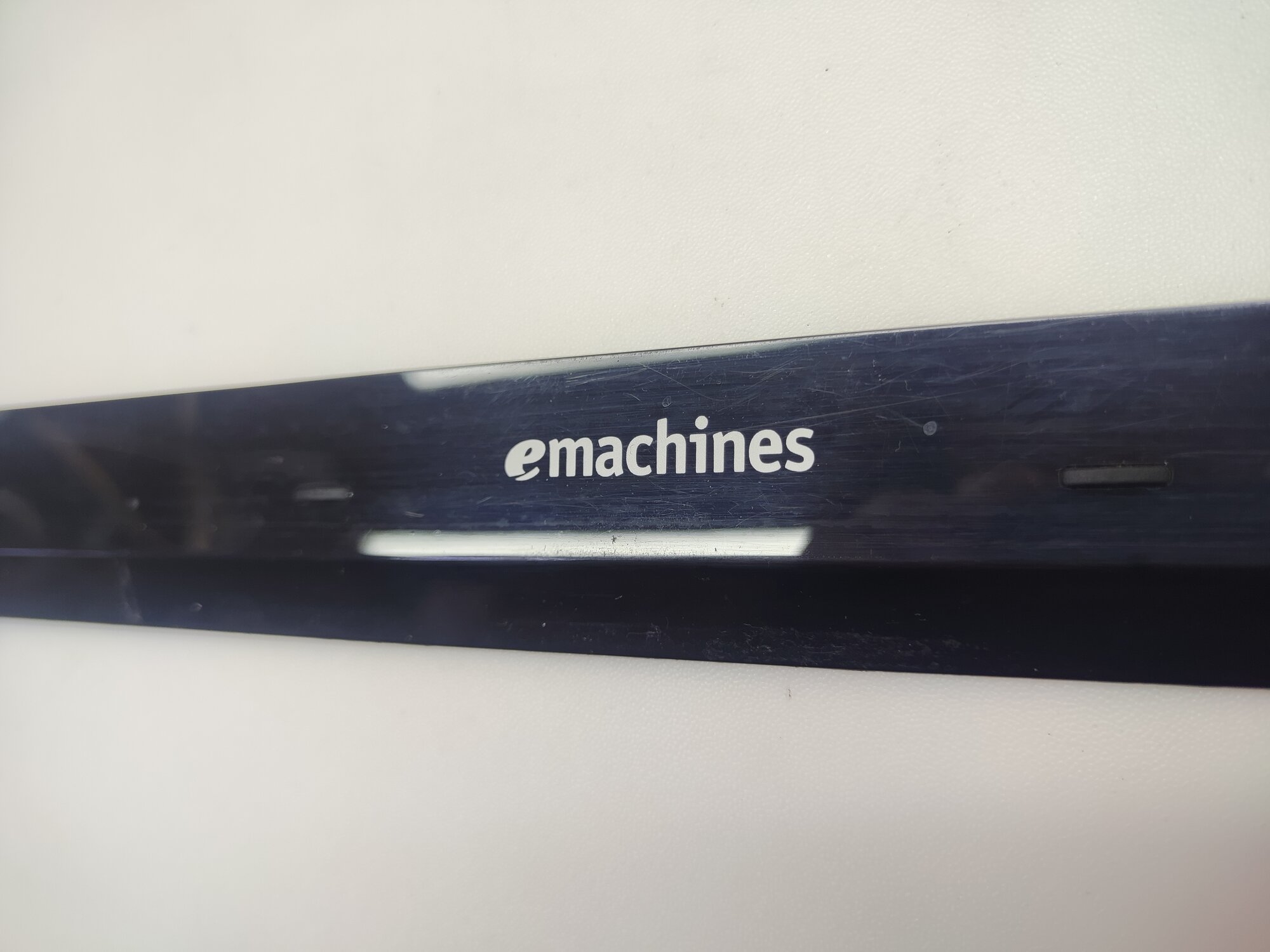 Рамка матрицы eMachines D640 — фото 1