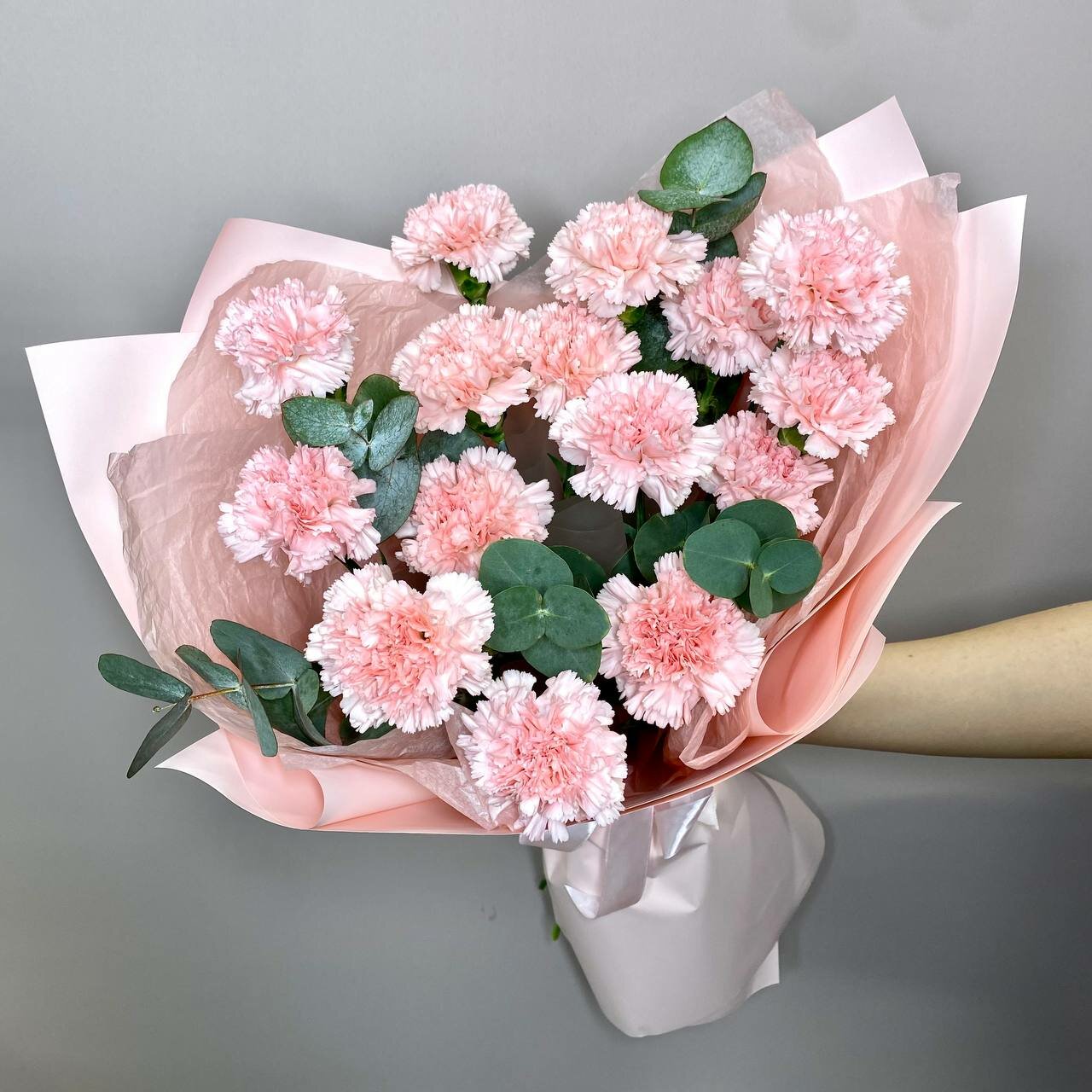 Букет из розовых диантусов