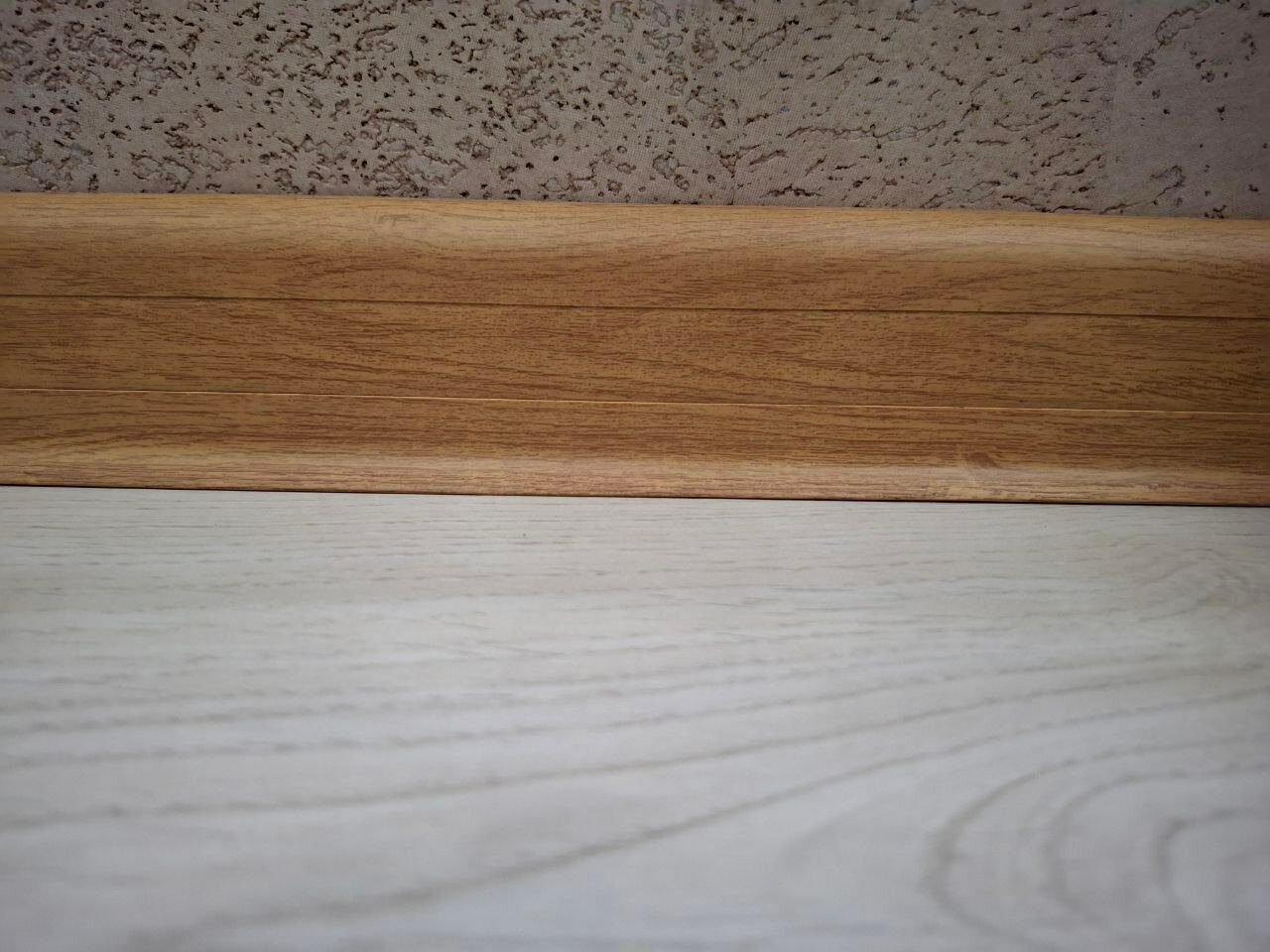 Плинтус Пластик ПВХ VOX "Дуб Аризона" 530, 1250х55х15, 8 шт