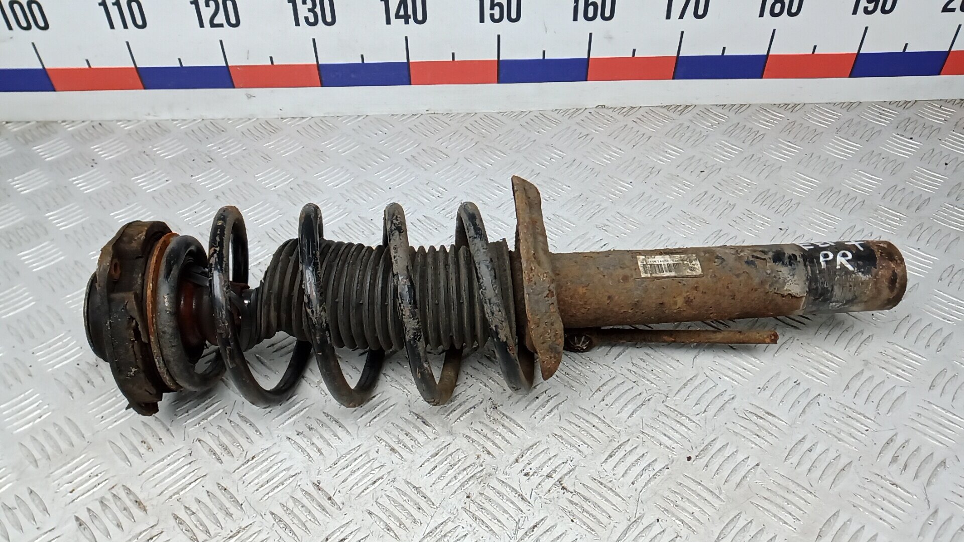 Стойка передняя правая VOLKSWAGEN PASSAT B6