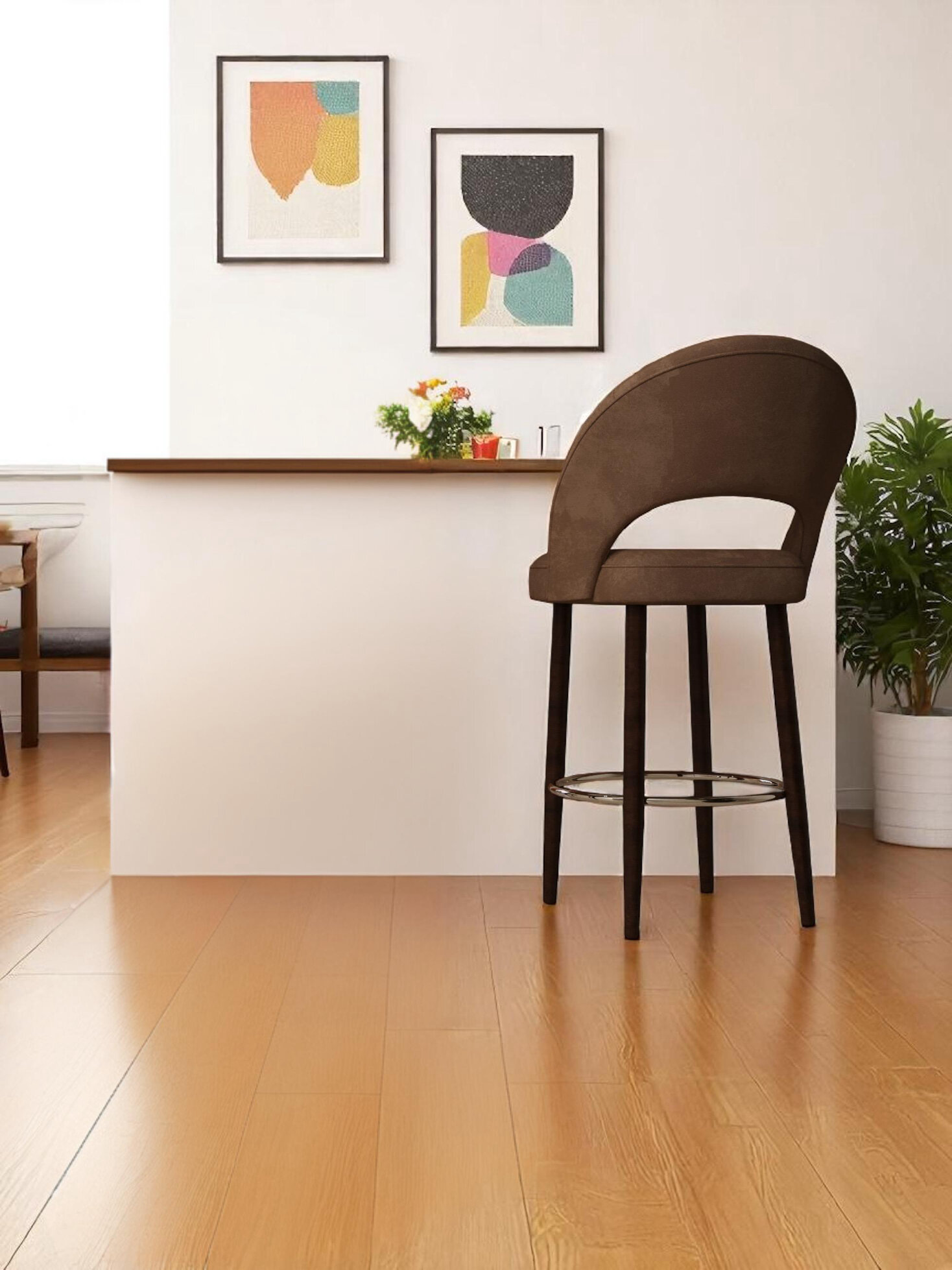 Стул полубарный для кухни мягкий со спинкой, капучино ножки деревянные 60 см коричневые с перекладиной для ног.