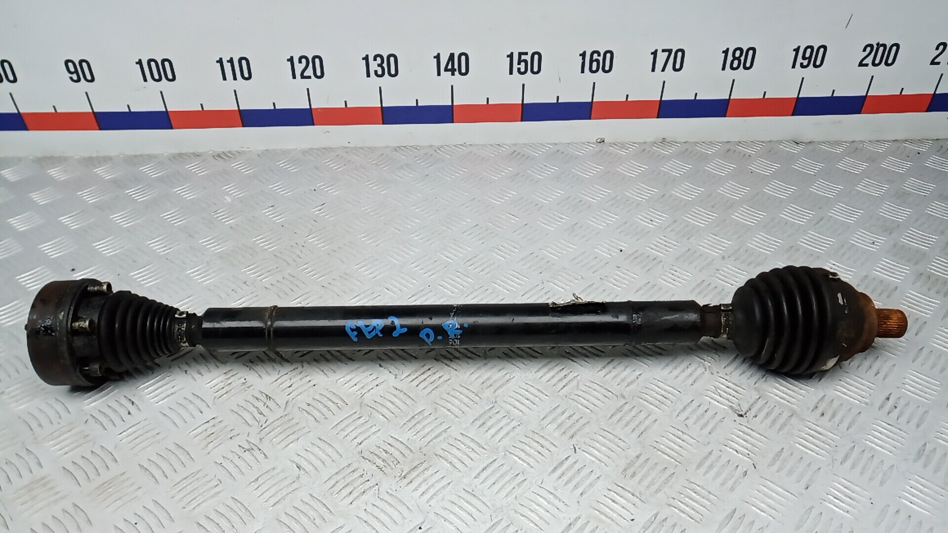 Привод передний правый VOLKSWAGEN PASSAT B7