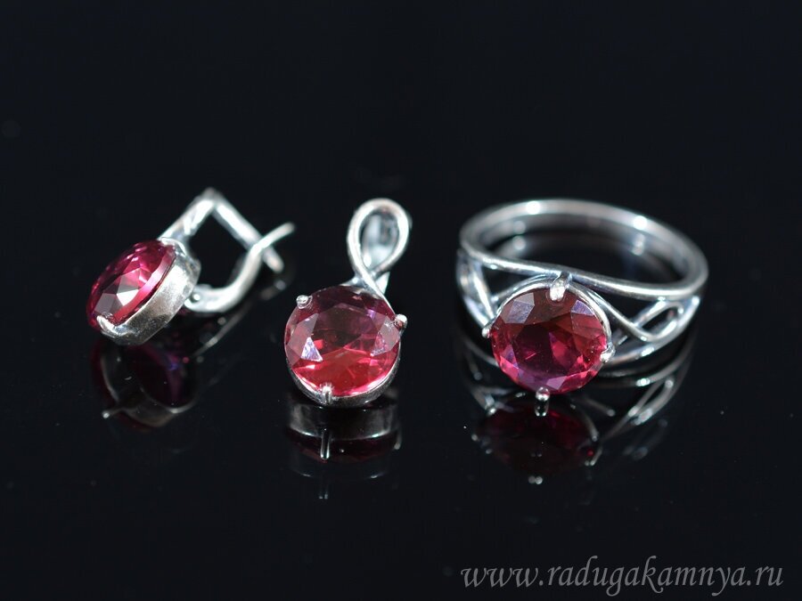 Комплект бижутерии: серьги, кольцо, циркон