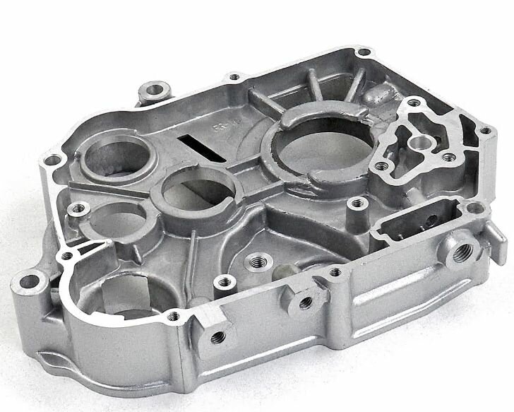 Картер правый Alpha, Delta, Zodiak (под кпп с шарикоподшипниками) 70-110 сс(серебристый)