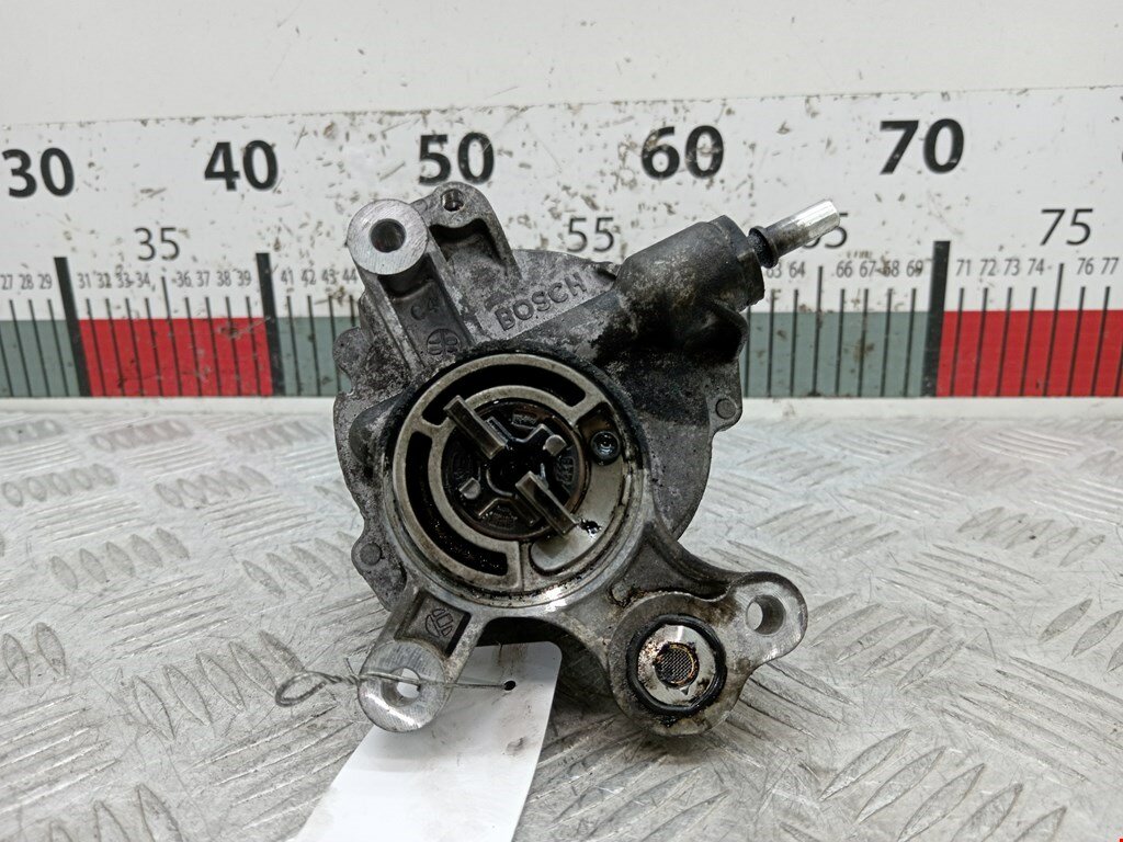 Насос вакуумный Ford Focus 2 1764931 арт. 2171460