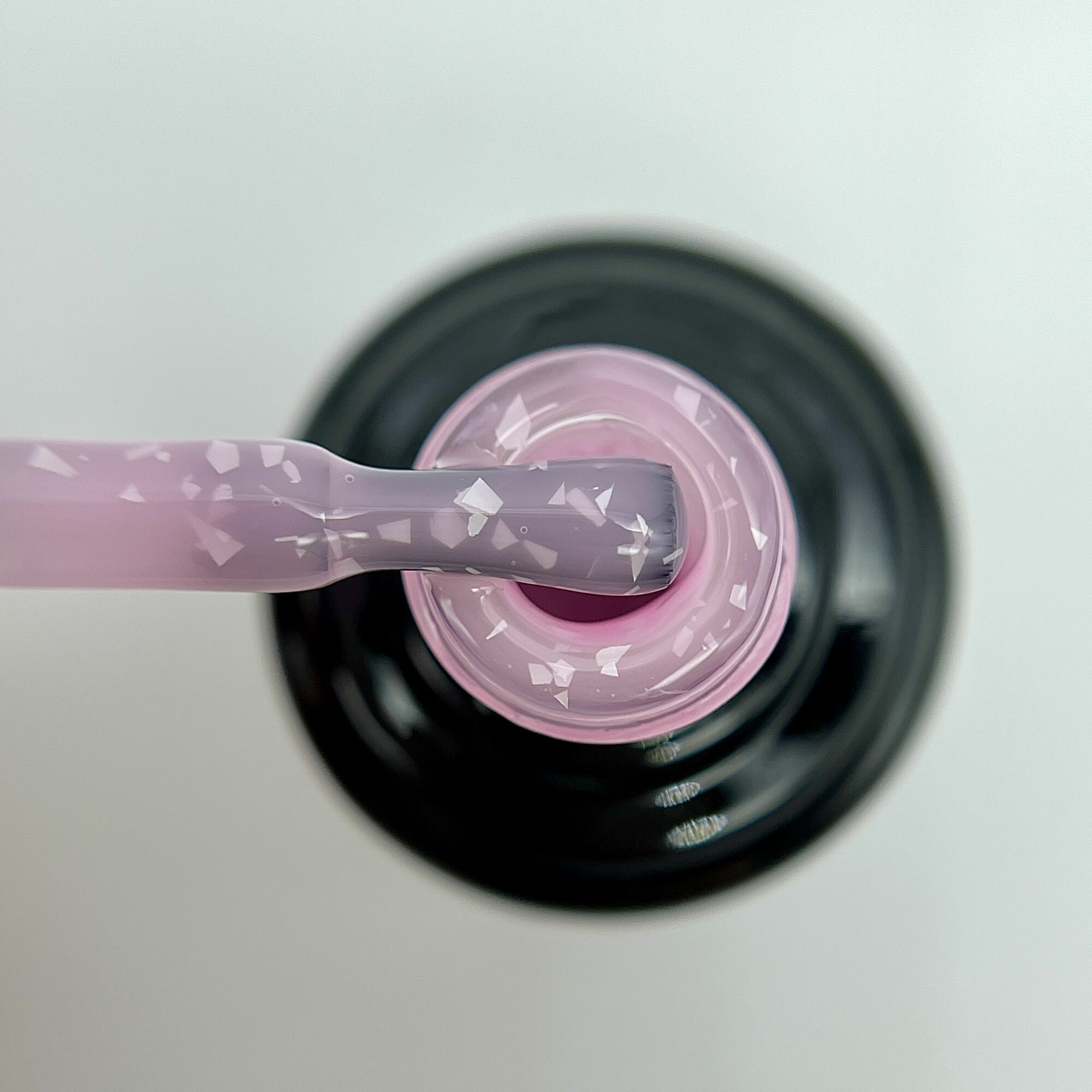 Y.ME Камуфлирующая база Fluffy Base 01 (розовый), 14мл, с жемчужными хлопьями для маникюра и педикюра, каучуковая, цветная, базовое покрытие для ногтей с хлопушками, основа под гель лак