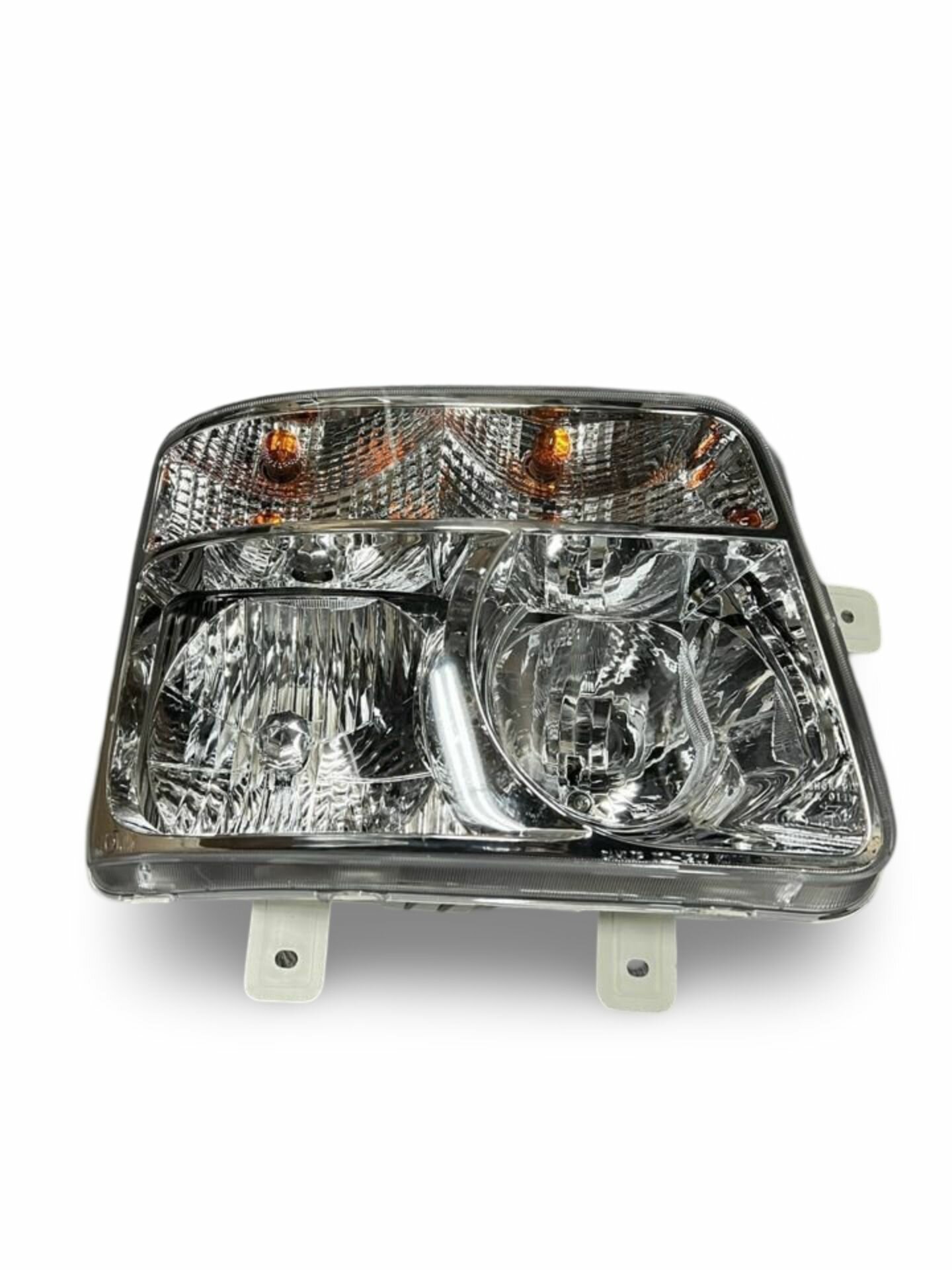 Фара передняя правая Hyundai HD170 hd250 HD270 HD320 HD350 HD360 HD370 HD450 hd500 921027C000