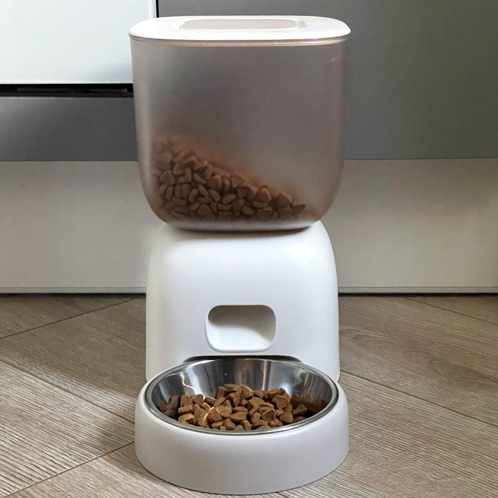 Автокормушка Petwant F14-LCD 3 л для сухого корма с записью голосового сообщения, белая