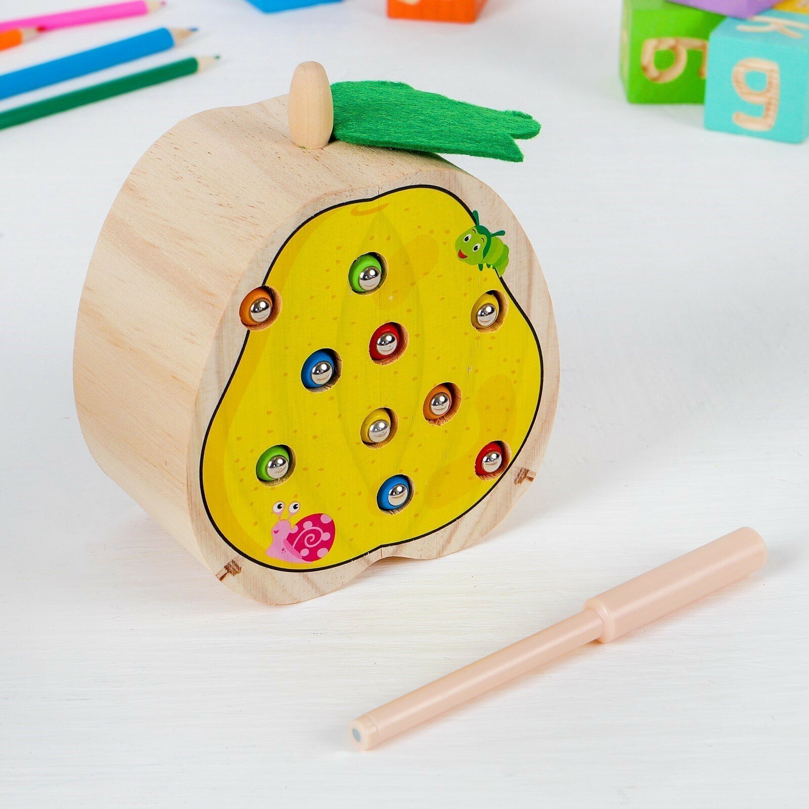 Развивающая игра "Рыбалка Груша", дерево, 10 червячков, от 3 лет, жёлтая