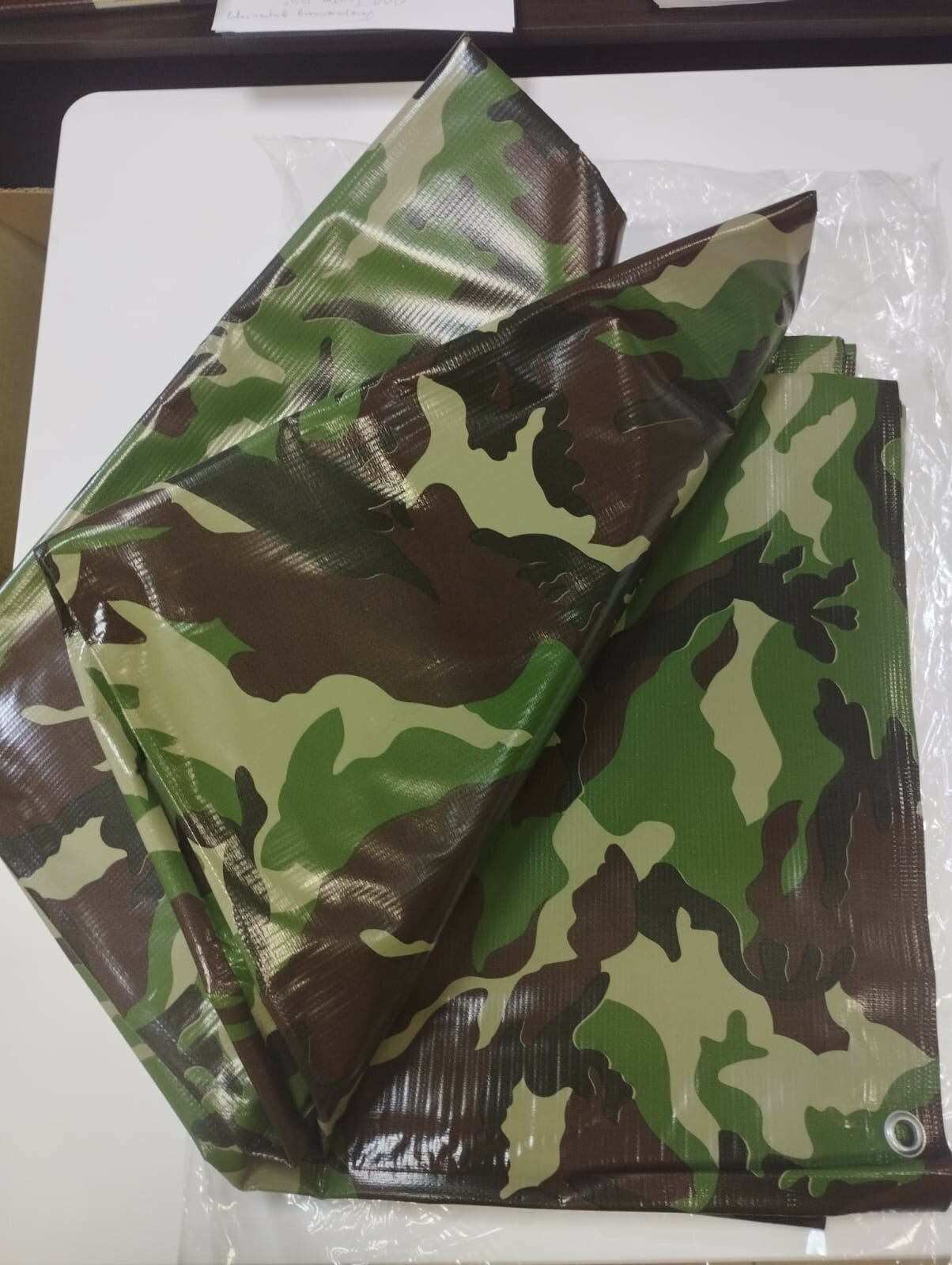 Тент камуфляж 3,9х3 м, ПВХ 300 гр/м, двухсторонний с люверсами шаг 0,5 м.