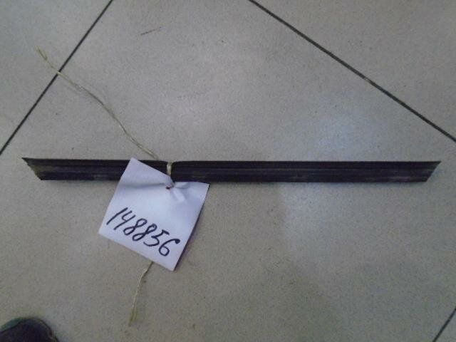 Уплотнитель стекла двери задней правой (бархотка внутренняя) от BMW X5 E53 1999-2006