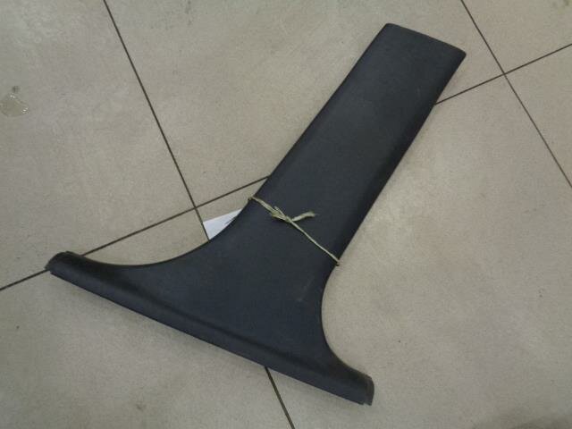 Обшивка стойки средняя правая (внутри) от BMW 3-Series E46 1998-2007