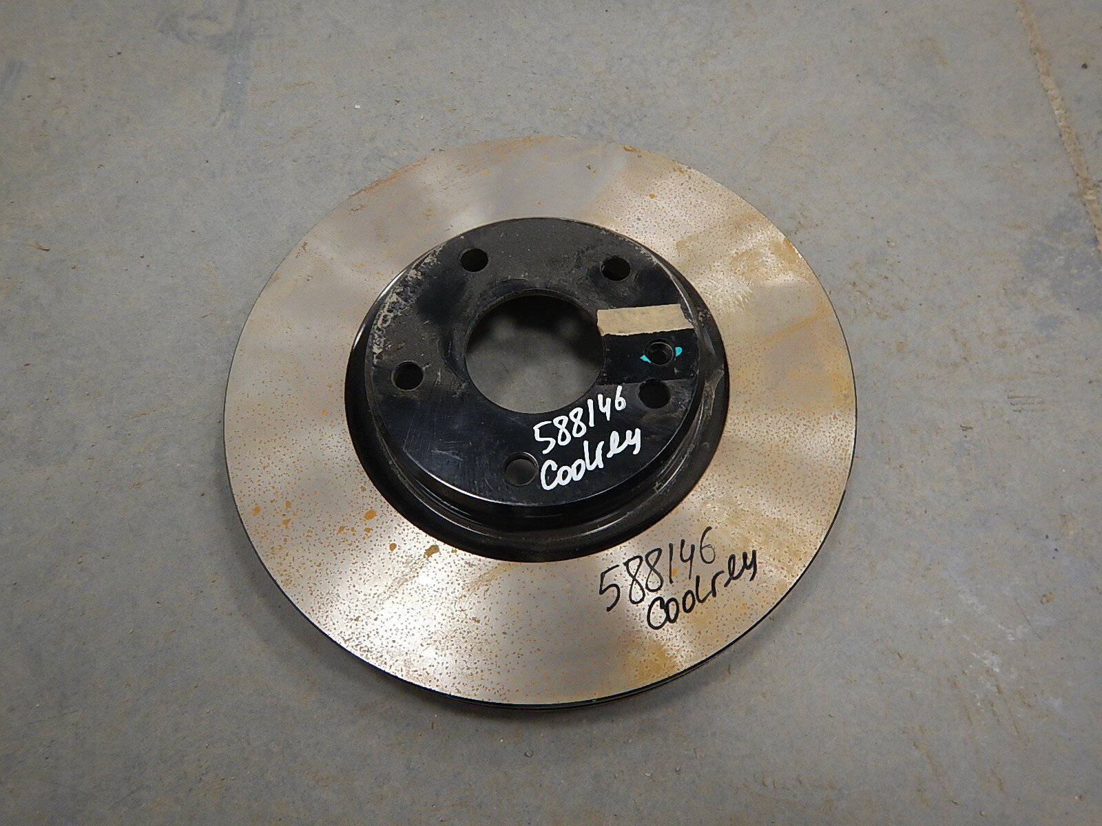 Б/У Диск тормозной передний вентилируемый, Geely (Джили)-COOLRAY (20-) GEELY COOLRAY (20-) Без видимых повреждений. 5881...