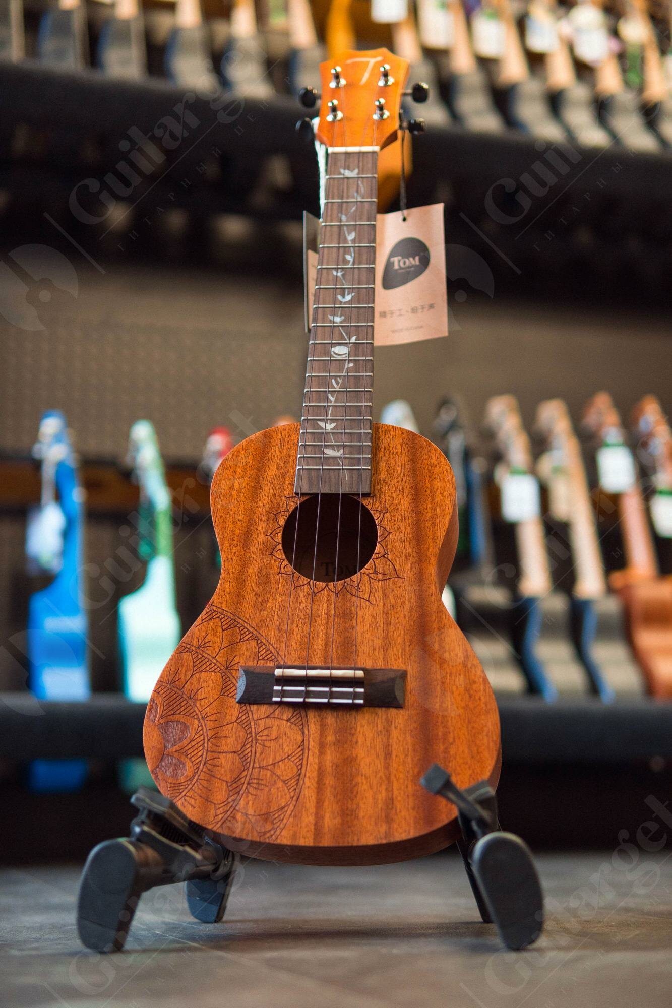 Укулеле концерт Tom JYY-C1