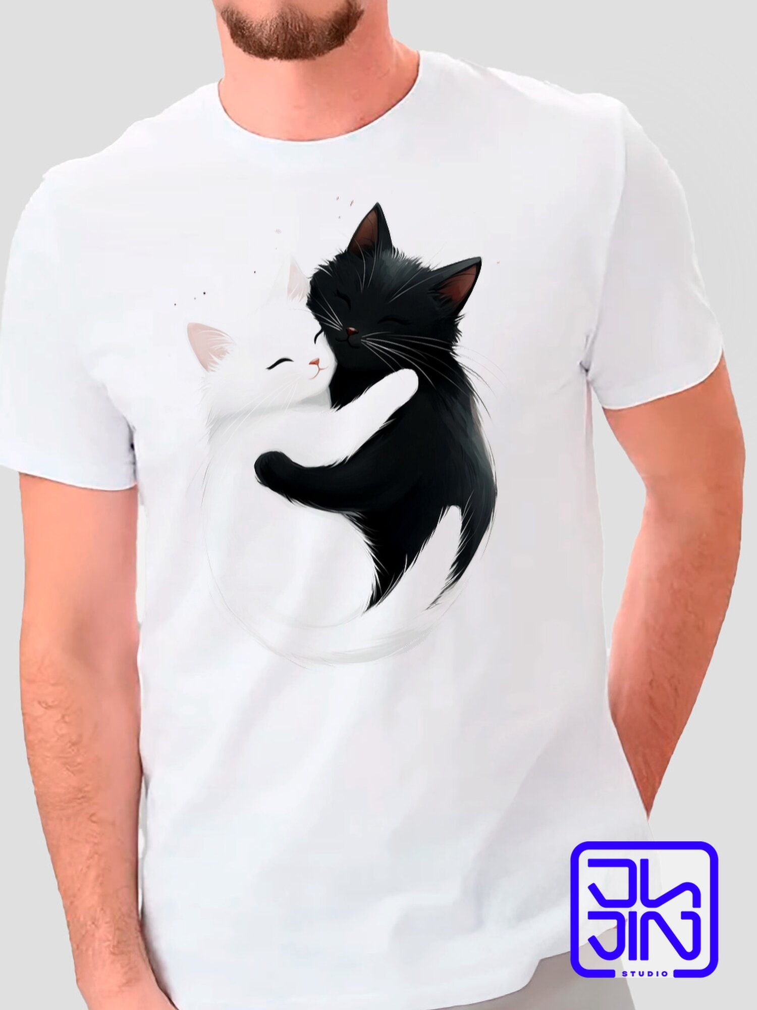 Футболка классическая мужская с авторским принтом Кошка черная, белая в нежном объятии инь янь универсальная кэжуал, белый хлопковый трикотаж с прикольным рисунком на груди