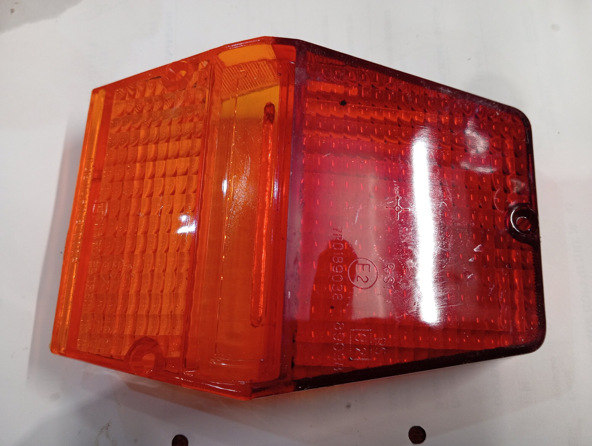 Кт стекл задних фонарей на газ24. упаковка 2 шт.