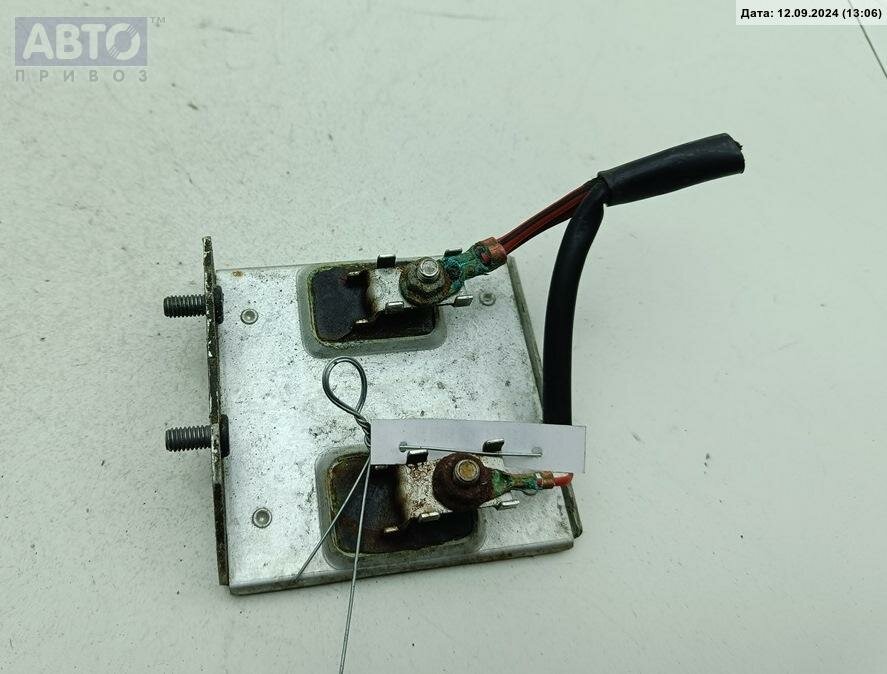 Блок управления вентилятором радиатора Audi A6 C5 (1997-2005)