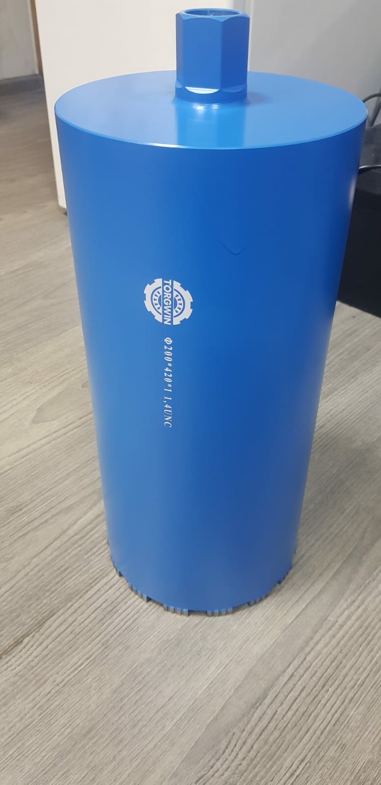 Алмазная коронка по бетону с лазерной сваркой сегмента 200х420 мм, ВТ24х4х10х15T TORGWIN T310684