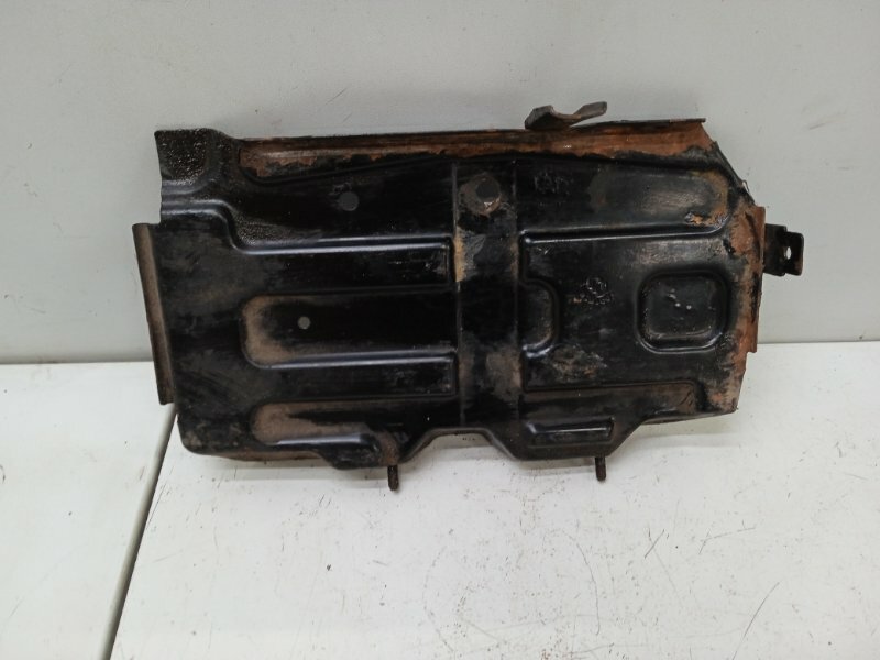 Б/У Иран Ходро Саманд Площадка под АКБ Iran Khodro Samand 2006 118187 Iran Khodro арт. 13307012