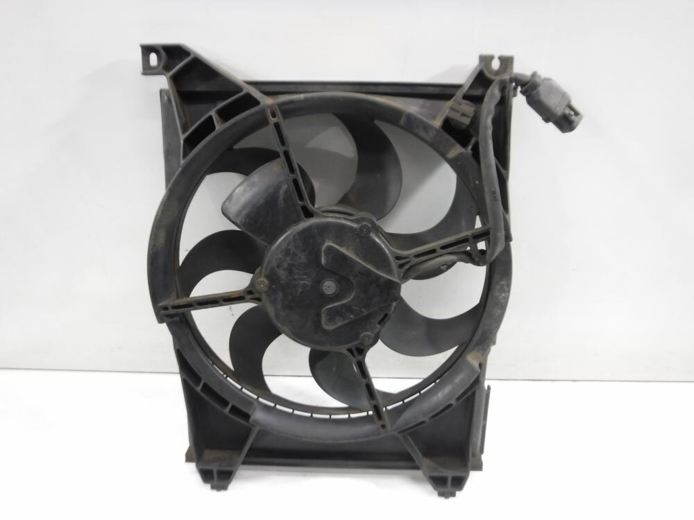 Вентилятор радиатора кондиционера Kia Optima I 9773038000