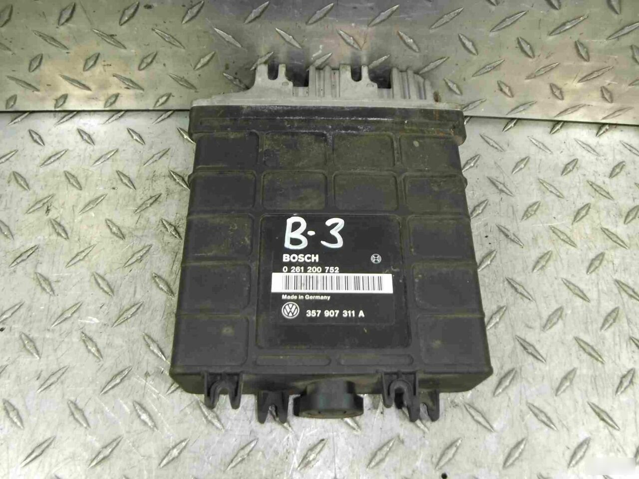 Блок управления двигателем Volkswagen Passat B3 (1988—1993) 357907311A