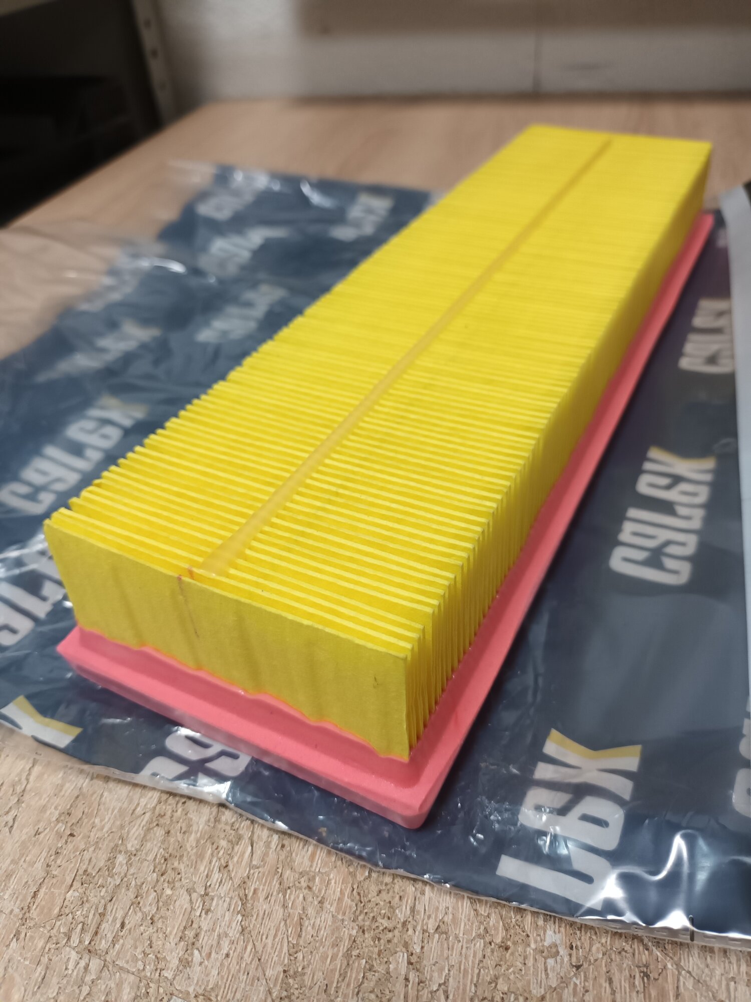 Фильтр воздушный Пежо 307, Ситроен С4