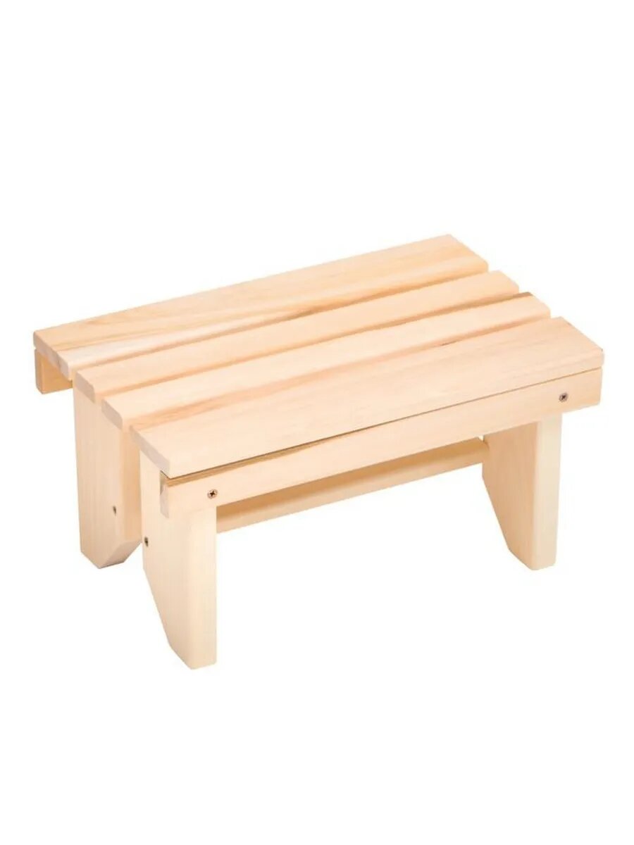 Уютная деревянная лавочка из липы