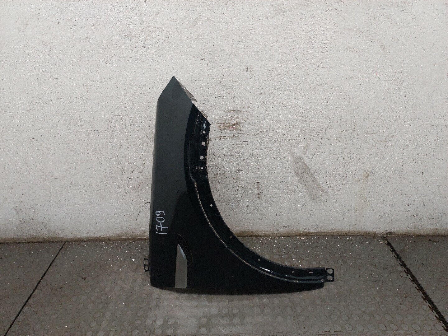 Крыло правое переднее Land Rover Discovery Sport Б/У