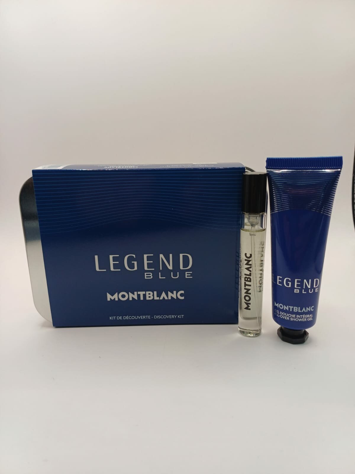 Набор подарочный мужской MONTBLANC Legend Blue Парфюмерная вода мини-спрей 7,5 мл и гель для душа 30 мл