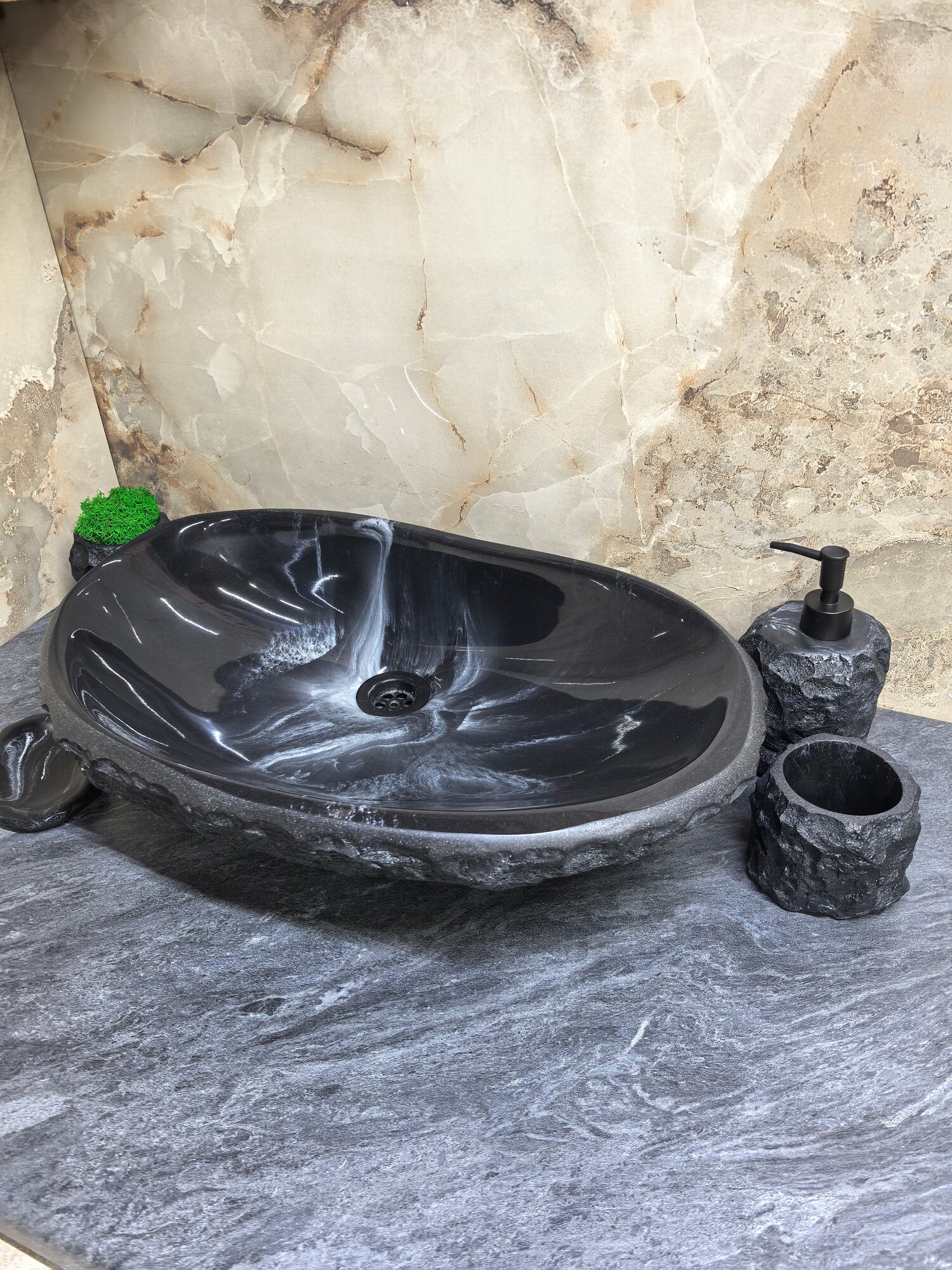 Раковина накладная 54*35*13см. Только раковина.